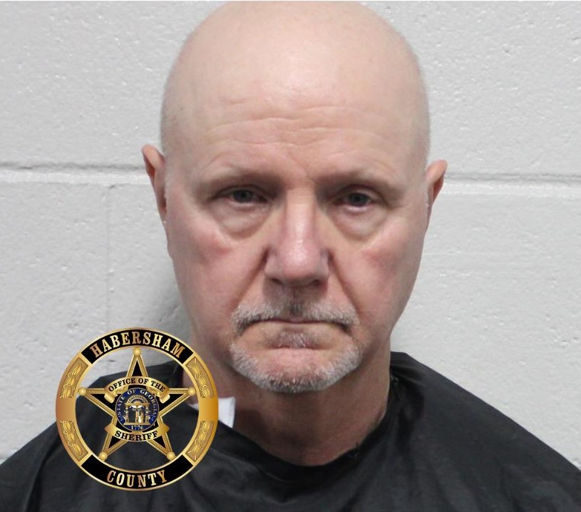 Prison guard charged with sexually assaulting inmate