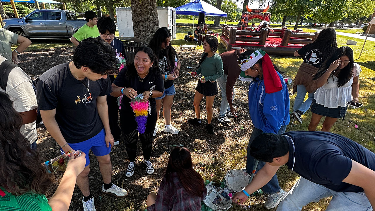 UNG: Hispanic students plan heritage month events